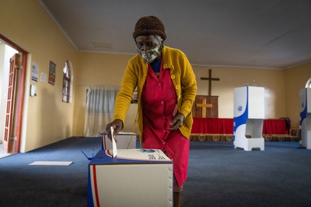 Local government elections in South Africa, Cape Town - 01 Nov 2021 ...