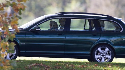queen elizabeth ii driving grounds windsor castle Stock Photos ...