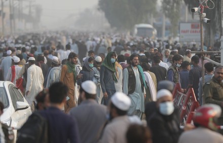 Pakistani Muslims Arrive Participate Threeday World Editorial Stock ...