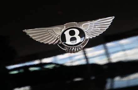 Platinum Cars Platinumcars Pictured Emblem Bentley Editorial Stock ...