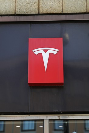 54 Tesla signs Stock Pictures, Editorial Images and Stock Photos ...