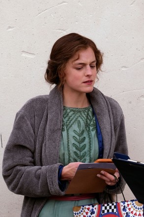 Emma Corrin Filming Netflixs Lady Chatterlys Editorial Stock Photo ...