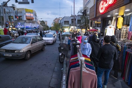 Daily Life In Downtown Tehran, Iran - 12 Nov 2021 Stock Pictures ...