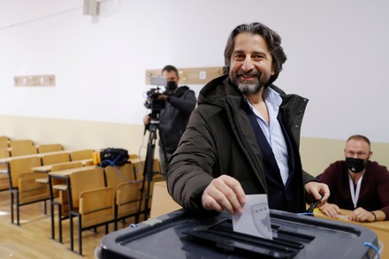 __COUNT__ imágenes de Local elections in Kosovo, Pristina, Serbia - 14 ...