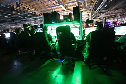 52 Computer lan party Stock Pictures, Editorial Images and Stock Photos ...