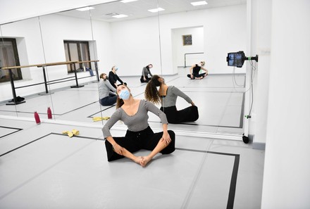Students National Academy Dance Attend Modern Editorial Stock Photo ...