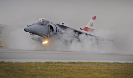 250 Harrier jump jet Stock Pictures, Editorial Images and Stock Photos ...