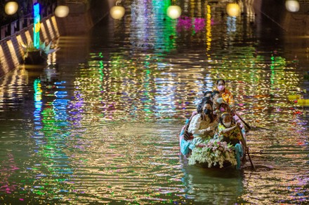 People Boat Ong Ang Canal During Editorial Stock Photo - Stock Image ...