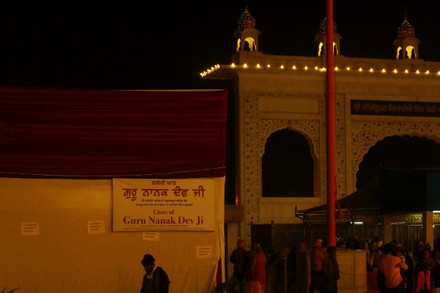 1,000 Guru nanak dev ji Stock Pictures, Editorial Images and Stock ...