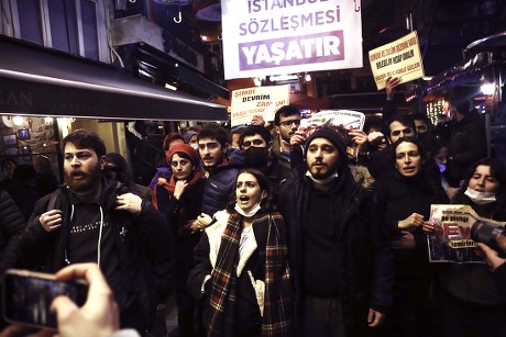 Protest Against The Economic Crisis In Istanbul, Turkey - 24 Nov 2021 ...