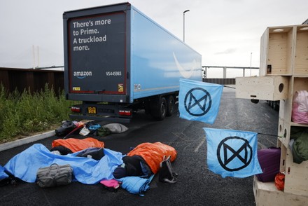XR block Amazon warehouse near London, Dartford, Kent, UK - 26 Nov 2021 ...