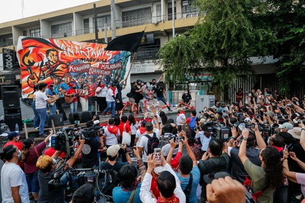Activists Vandalize Effigy Philippine President Rodrigo Editorial Stock ...
