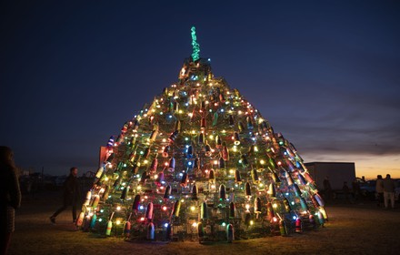 People View Lobster Pot Christmas Tree Editorial Stock Photo - Stock ...