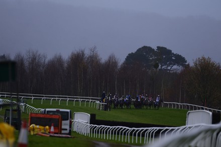 Race 7 340 Taunton Taunton Racecourse Editorial Stock Photo - Stock ...