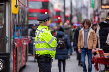 Daily life in London, UK - 11 Dec 2021 Stock Pictures, Editorial Images ...