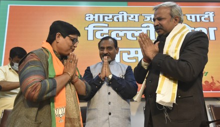 Congress Councillor Amar Lata Sangwan Joins BJP, New Delhi, Delhi ...