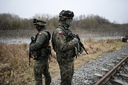 Polish soldiers patrol border area following migrants crossing attempt ...