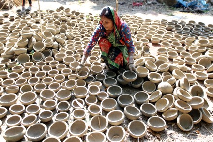 Manufacture Of Clay Pots, Dhaka, Bangladesh - 01 Dec 2021 Stock ...