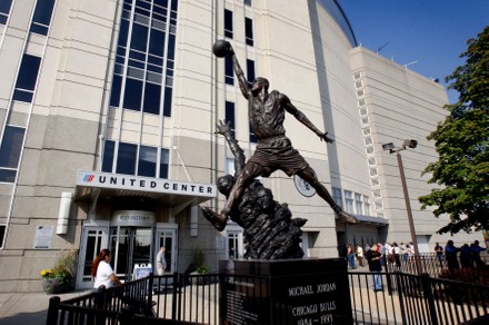 Match Arena United Center Chicago Statue Editorial Stock Photo - Stock ...
