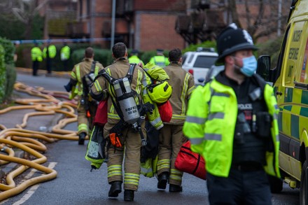 Major residential fire in Reading, Reading, Berkshire, UK - 15 Dec 2021 ...