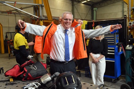 Prime Minister Scott Morrison Prepares Weld Editorial Stock Photo ...