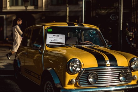 __COUNT__ Drivers Protest Ban on Older Vehicles, Passeig de Gracia ...