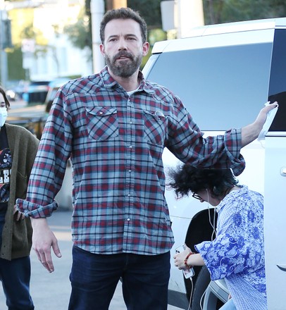 ben affleck takes his children out eat Stock Photos (Exclusive ...