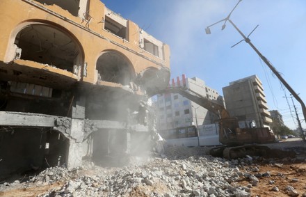 Palestinian Workers Remove Rubbles Aljawhara Tower Editorial Stock ...