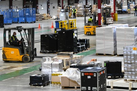 58 Cargo pallets Stock Pictures, Editorial Images and Stock Photos ...