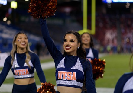 Utsa Roadrunners Cheerleaders During 1st Half Editorial Stock Photo ...