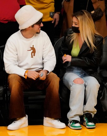 Actress Madelyn Cline Dj Zack Bia Redaktionelles Stockfoto – Stockbild ...