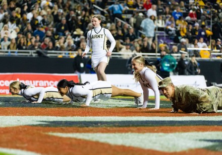 Army Black Knights Cheerleaders Doing Pushups Editorial Stock Photo ...