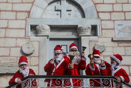 imágenes de Santa Clause in Gaza, Palestine - 24 Dec 2021 - Imágenes de ...