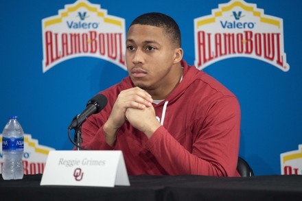 Oklahoma Sooners Reggie Grimes 14 Speaking Editorial Stock Photo ...