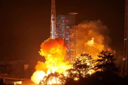 750 Communication satellite Stock Pictures, Editorial Images and Stock ...