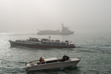 Venice With Fog, Italy - 29 Dec 2021 Stock Pictures, Editorial Images ...