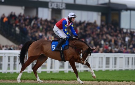 Exeter Races, Exeter Racecourse, UK - 01 Jan 2022 Stock Pictures ...
