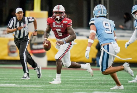 South Carolina Gamecocks Quarterback Dakereon Joyner Editorial Stock ...