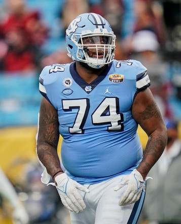 North Carolina Tar Heels Offensive Lineman Editorial Stock Photo ...