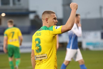 Glenavon Vs Cliftonville Cliftonvilles Levi Ives Editorial Stock Photo ...