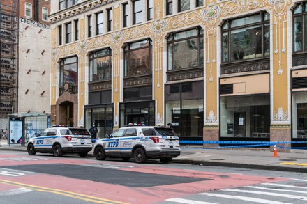 Police Officers 6th Precinct Investigate Scene Editorial Stock Photo ...