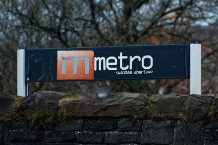 500 Bus stop sign Stock Pictures, Editorial Images and Stock Photos ...
