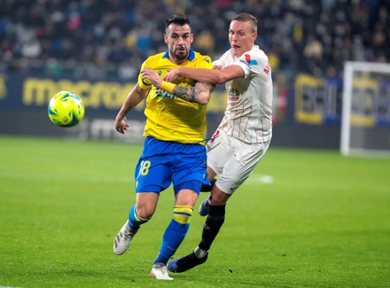 __COUNT__ imágenes de Cadiz CF vs Sevilla FC, Spain - 03 Jan 2022 ...