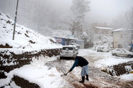 Pakistan Murree Heavy Snow - 08 Jan 2022 Stock Pictures, Editorial ...