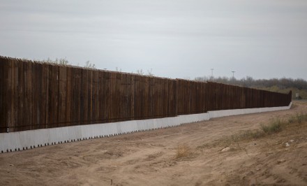 Newlybuilt Section Border Wall Between Mexico Editorial Stock Photo ...