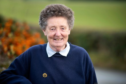 Jean Simpson with her Dofe Medal trom 1970 - 01 Nov 2021 Stock Pictures ...