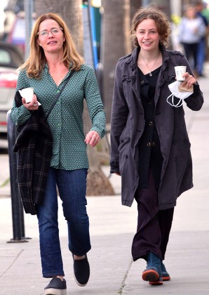 Exclusive Elisabeth Shue Daughter Stella Street Editorial Stock Photo ...