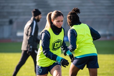 French football Women Division 1 match Paris FC vs GPSO 92 Issy, Robert ...