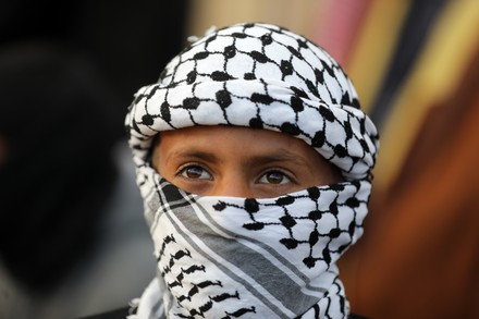 Palestinian Clans Participate During Demonstration Solidarity Editorial ...