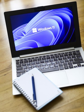 Windows 11 Operating System Logo Displayed Editorial Stock Photo ...
